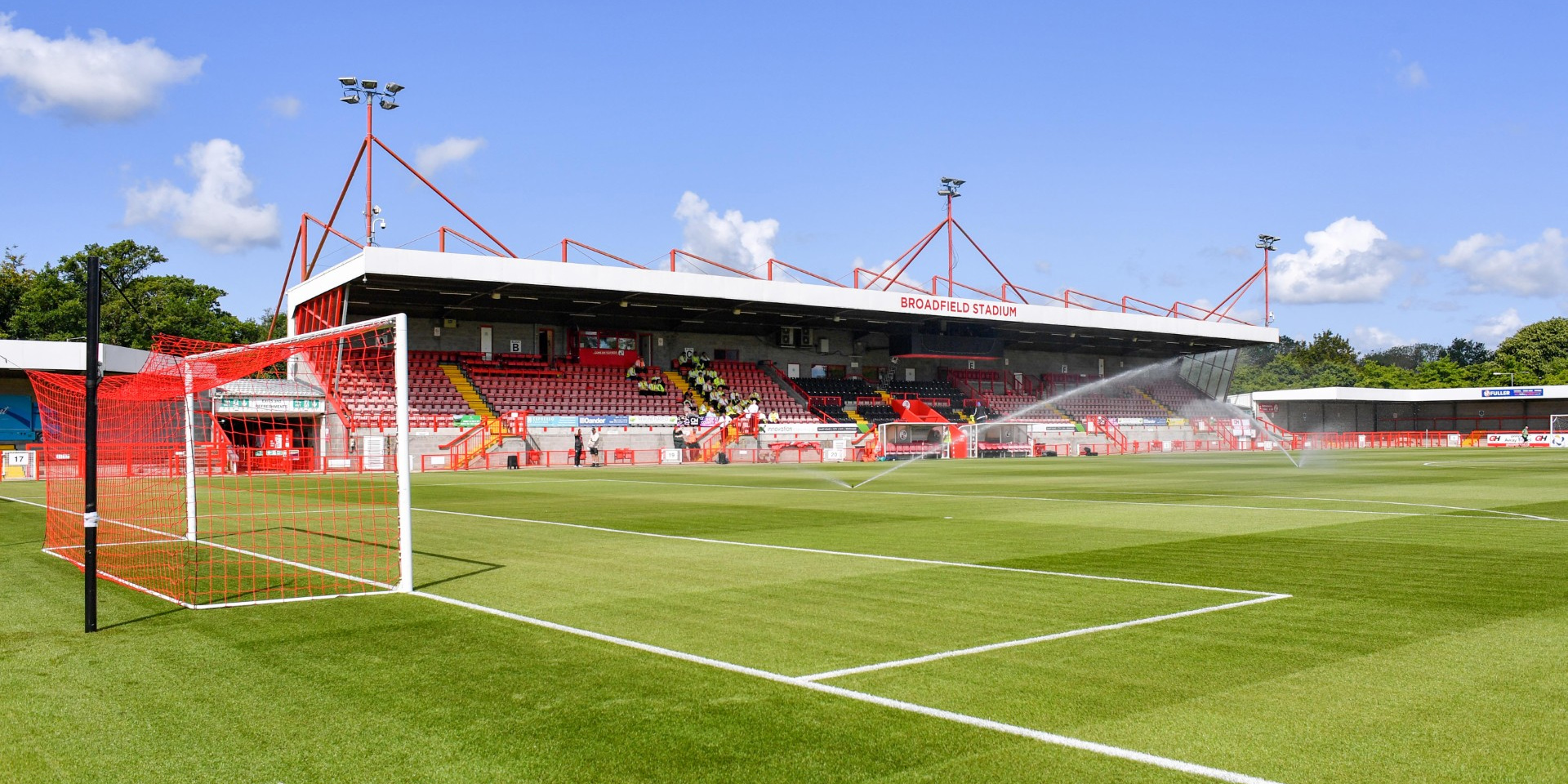 Getting to Crawley Town FC - Metrobus